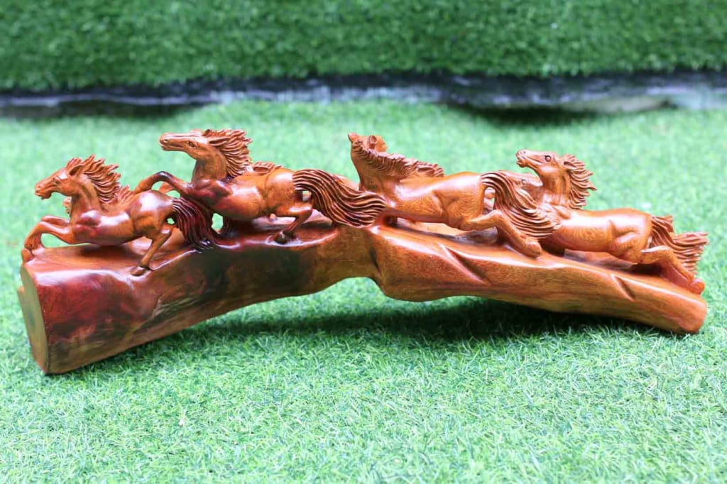 Tượng gỗ bát mã phi thiên - Nhỏ gọn, tinh tế!